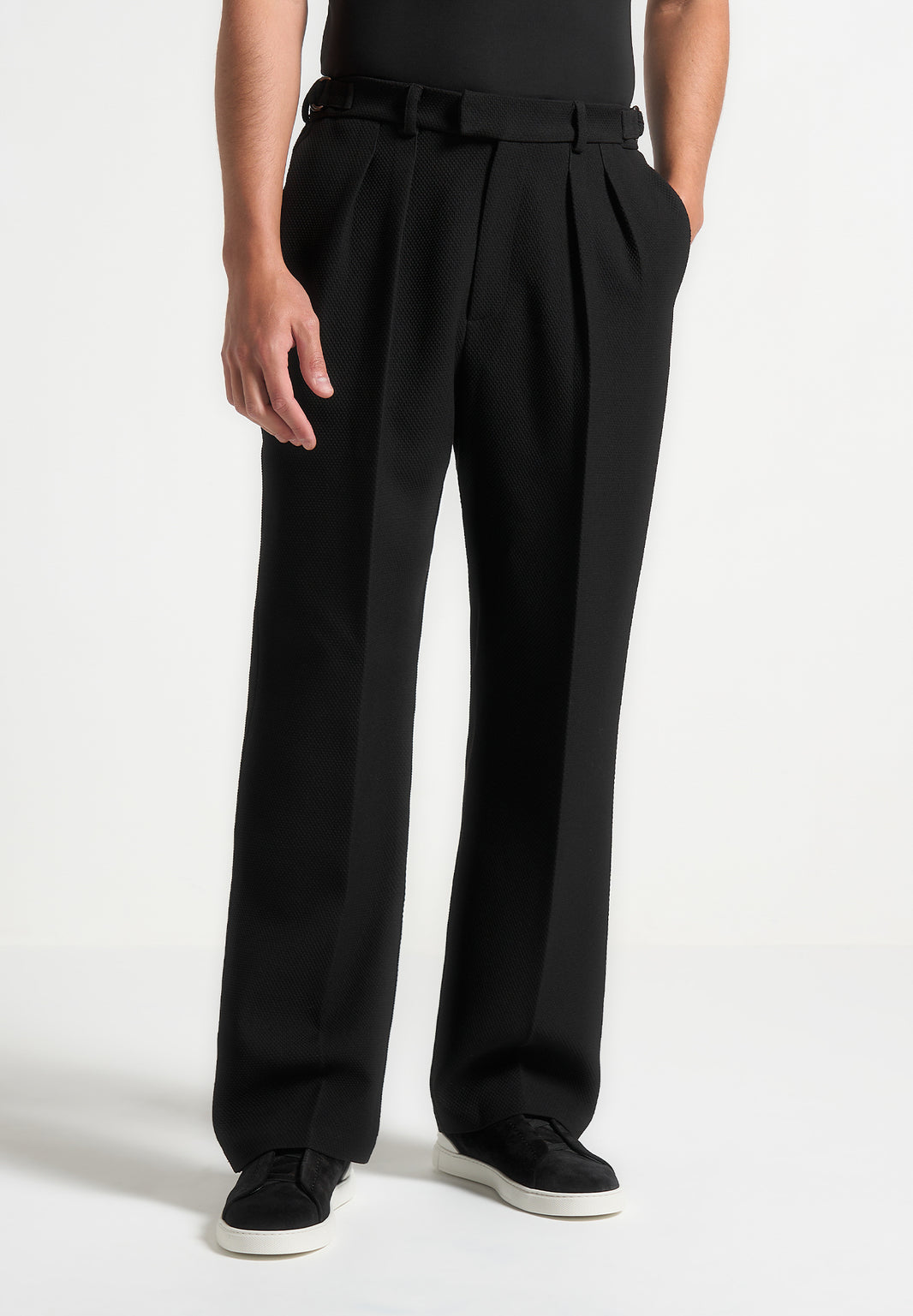 Relaxed Fit Leather Pleated Trouser - Brown | Manière De Voir